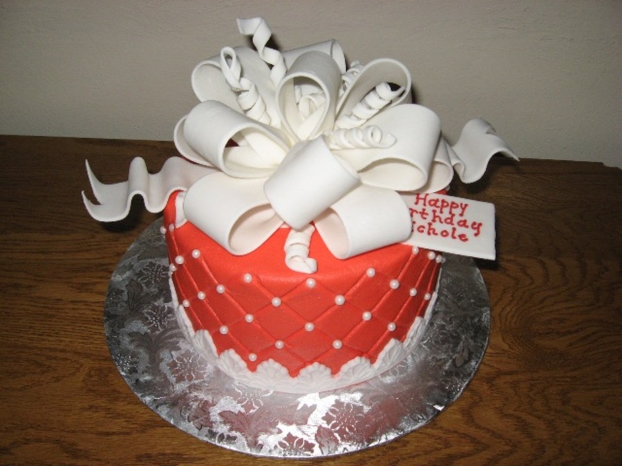 Present Bow Birthday Cake - CakeCentral.com