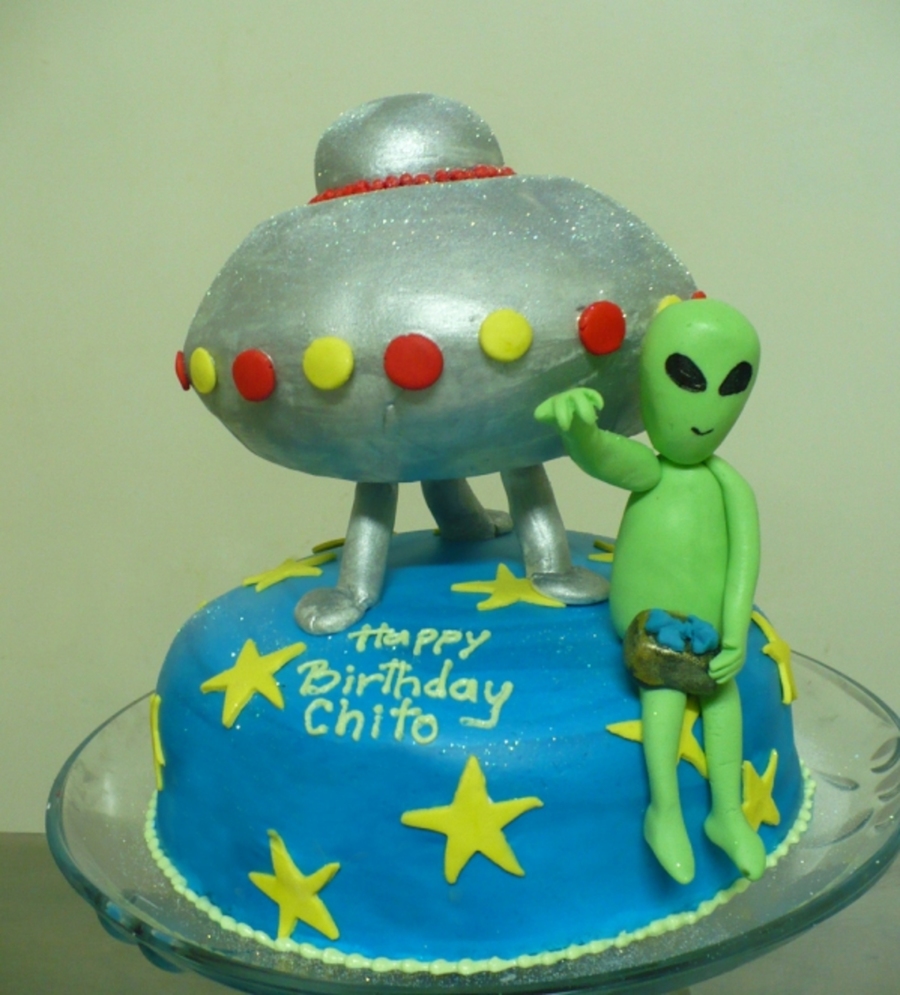 Ufo Birthday Cake - CakeCentral.com