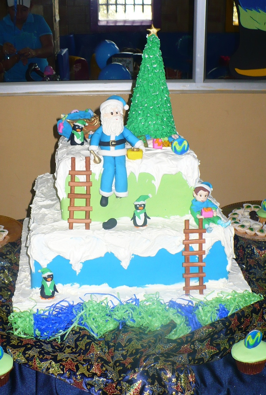 Santa Is Blue !!!! - CakeCentral.com