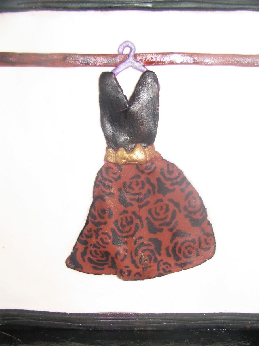 The Dresses! - CakeCentral.com