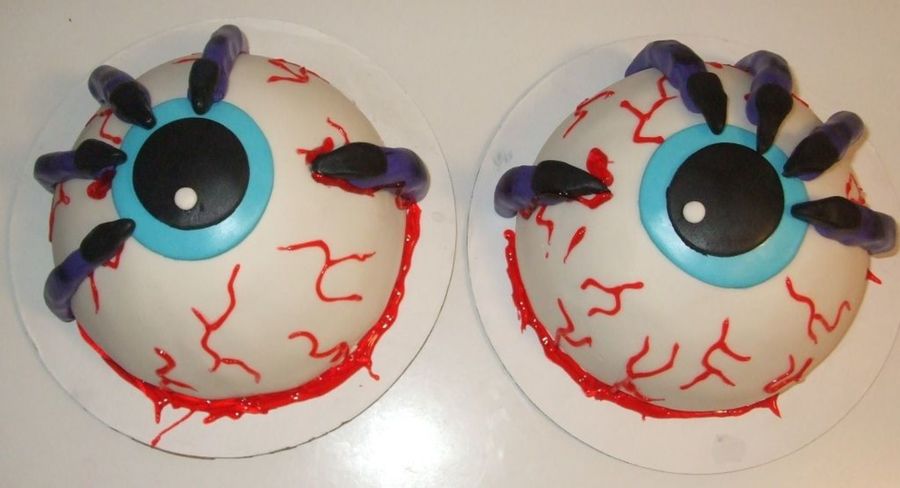 Who Has The Eyeballs? - CakeCentral.com