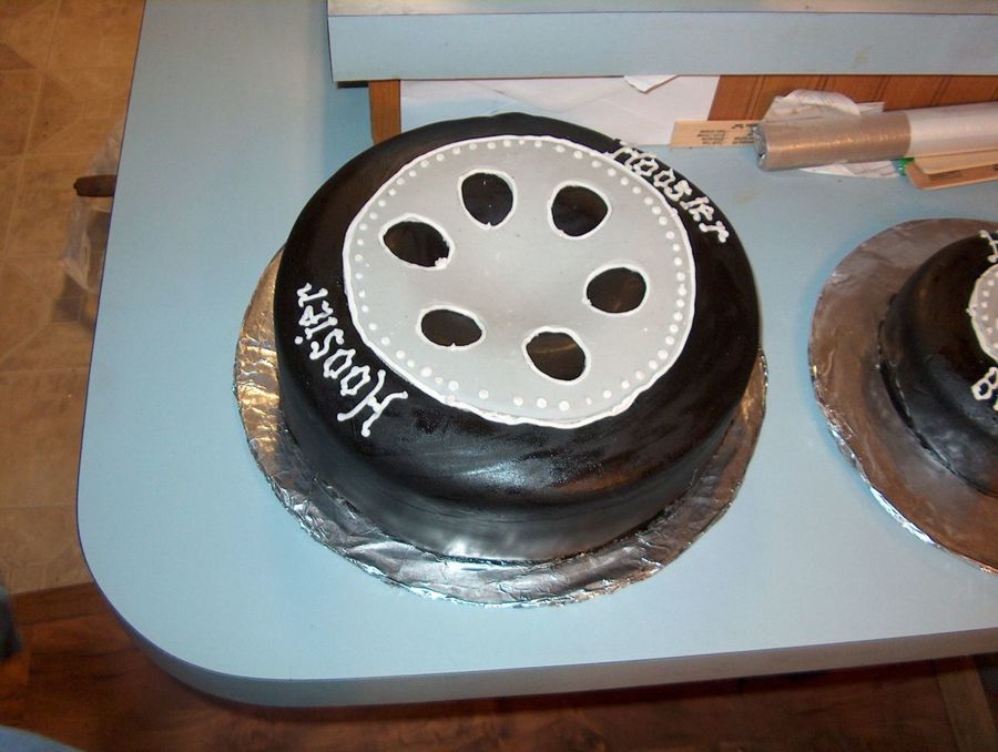 Drag Racing Tire - CakeCentral.com