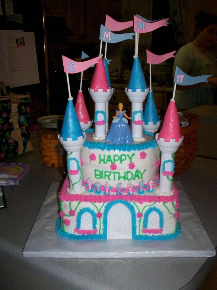 A Cinderella Castle Cake - CakeCentral.com