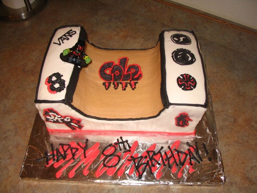 Skateboard Cake - CakeCentral.com