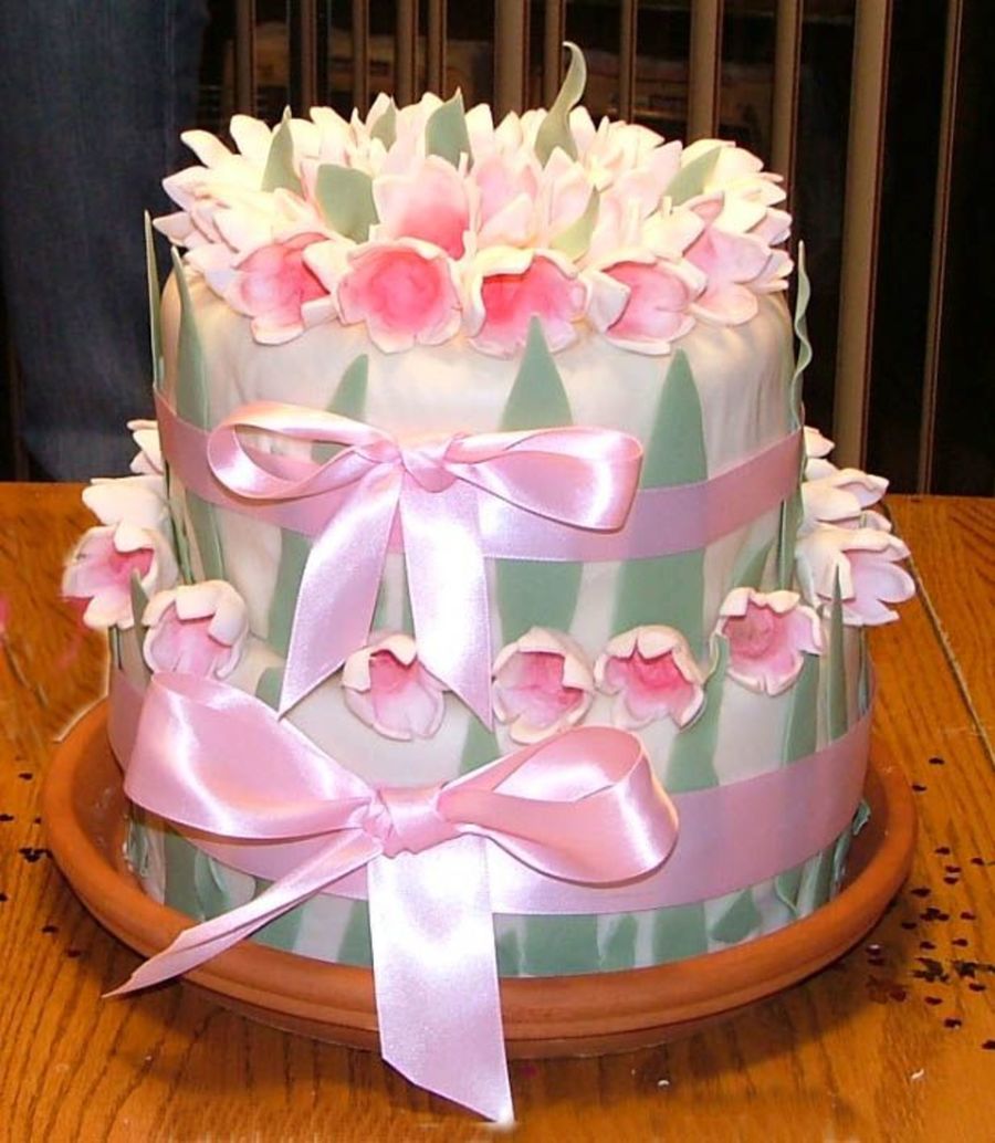 Hand Painted Crocus Flower - CakeCentral.com