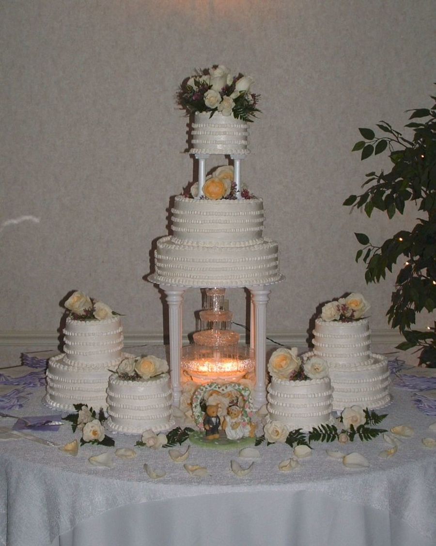 Nelson_Wedding_Cake_6-30-07_01.jpg - CakeCentral.com