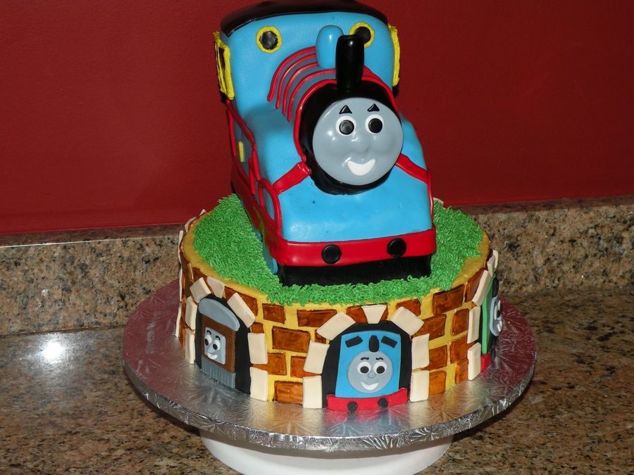 Thomas - CakeCentral.com