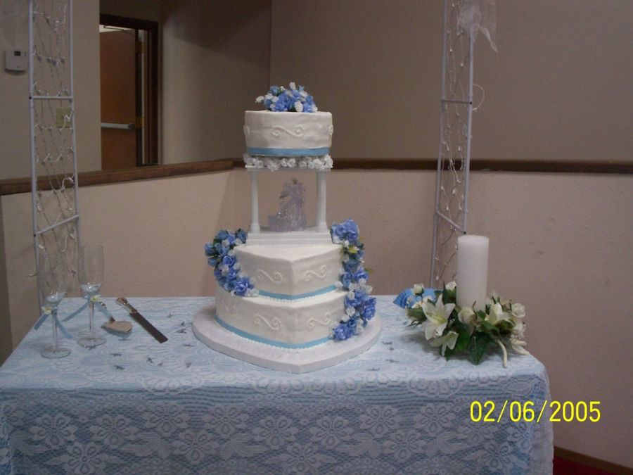 Precious Glorious Cake - CakeCentral.com