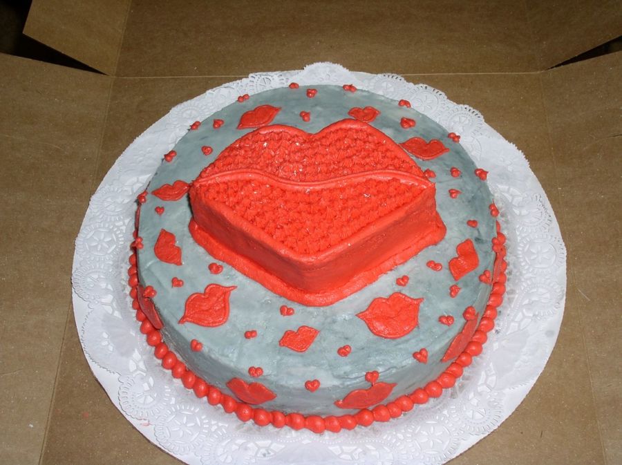 "lip Smack" Cake - CakeCentral.com