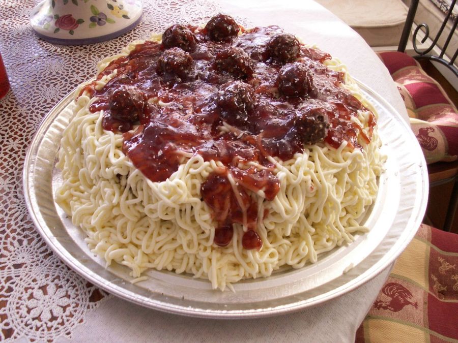 Spaghetti Cake - CakeCentral.com