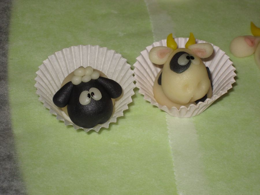 Img_3220.jpg - CakeCentral.com