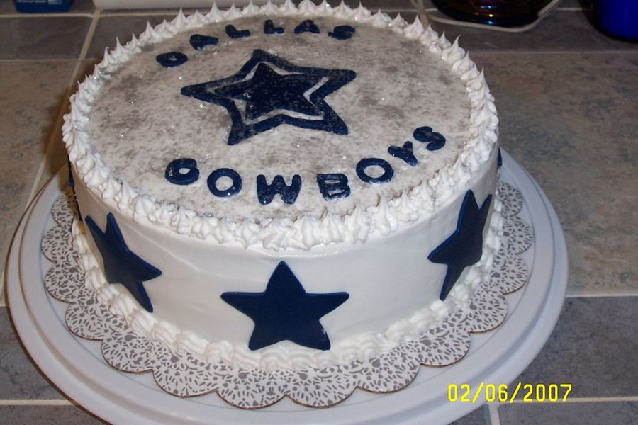 Dallas Cowboys Cake - CakeCentral.com