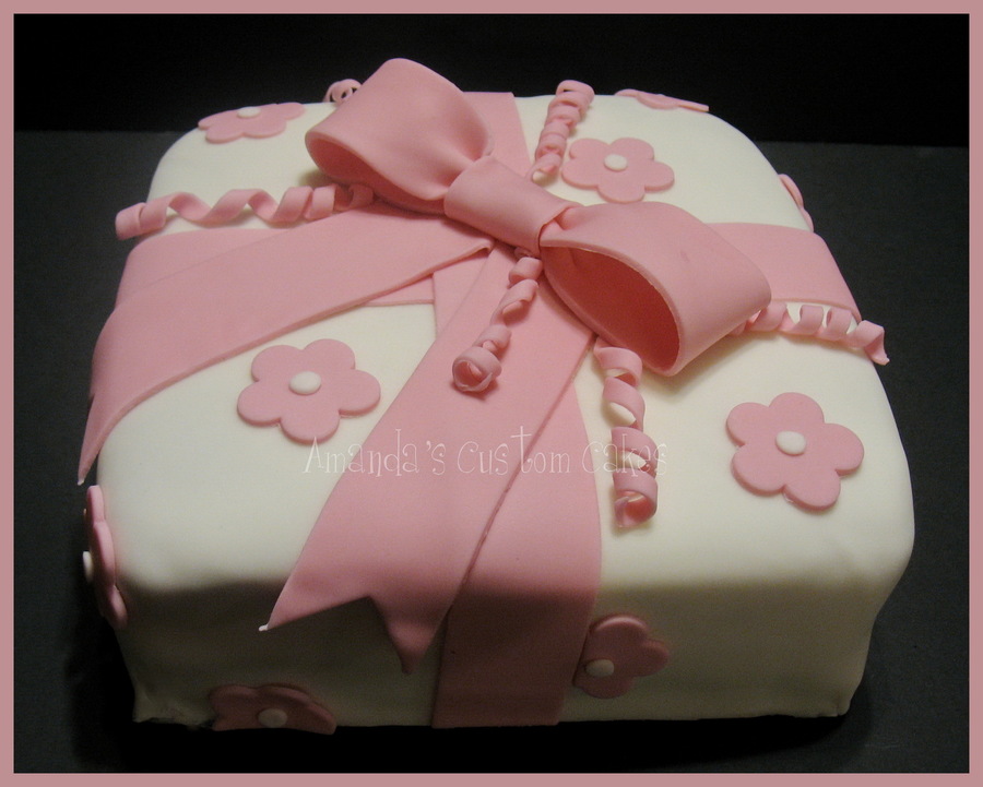 Present Cake - CakeCentral.com