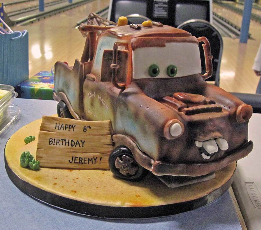 Tow Mater Cake - CakeCentral.com