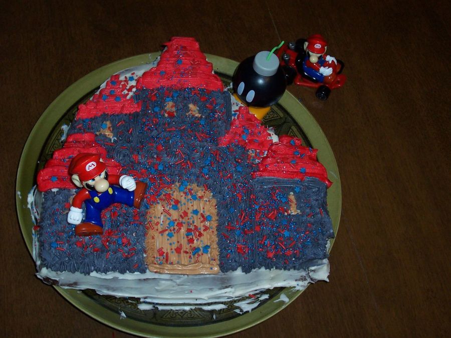 Super Mario Castle Cake - CakeCentral.com