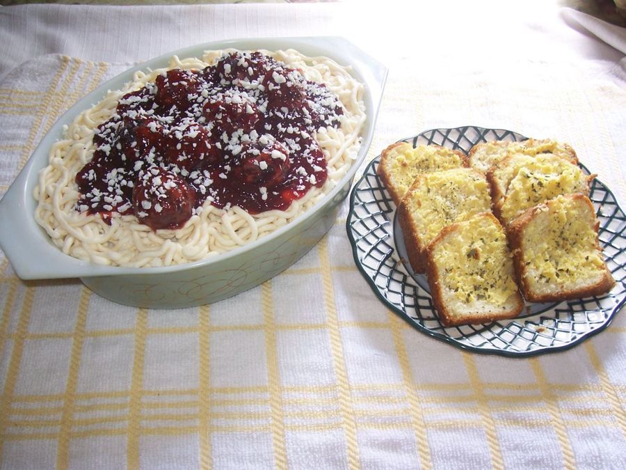 Spaghetti Cake - CakeCentral.com