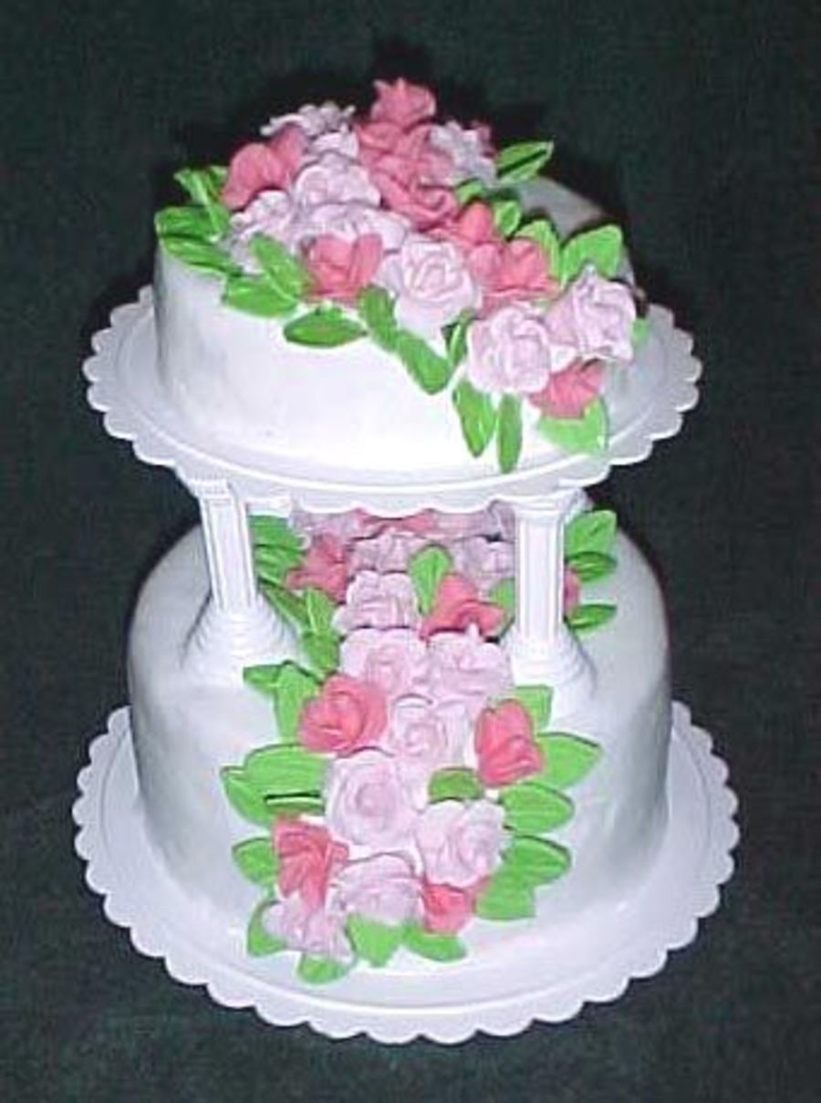 Wilton_3Rd_Class__Assembled_Ca.jpg - CakeCentral.com