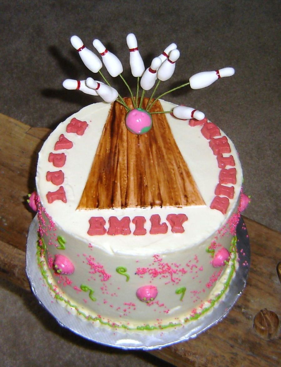 Bowling Cake - CakeCentral.com