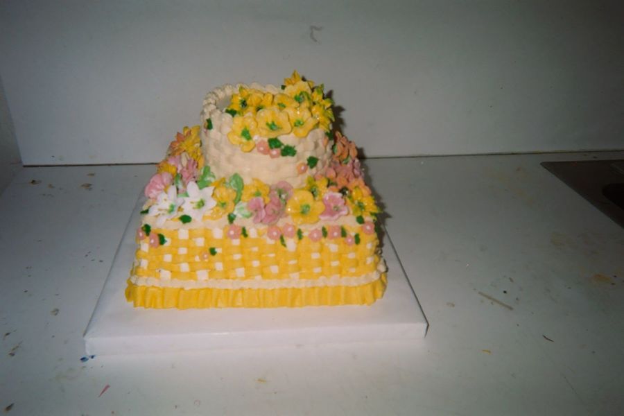 Wilton Class Iii - Graduation Cake - CakeCentral.com