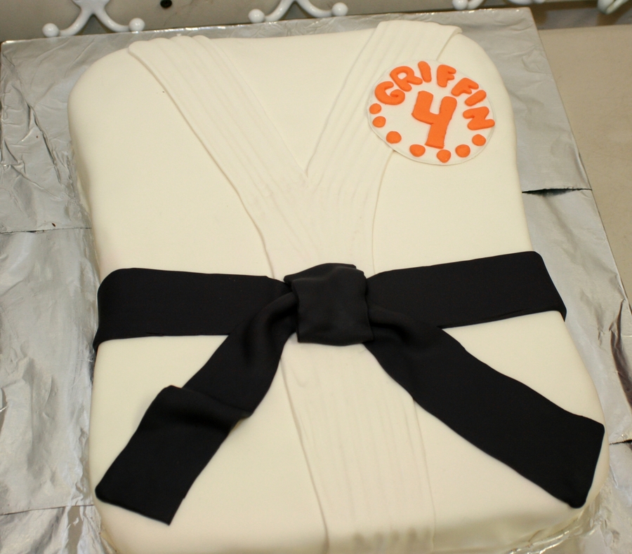 Karate Cake - CakeCentral.com