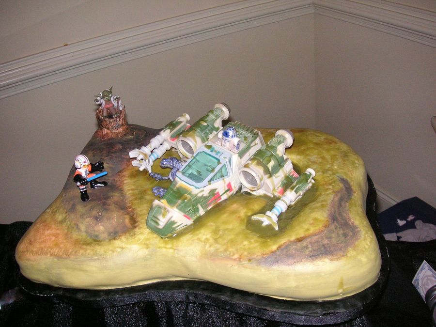 Star Wars Dagobah Swamp Scene - CakeCentral.com