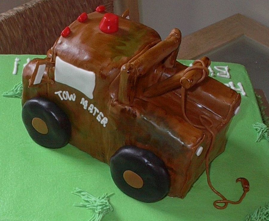 Back View Of Tow Mater - CakeCentral.com