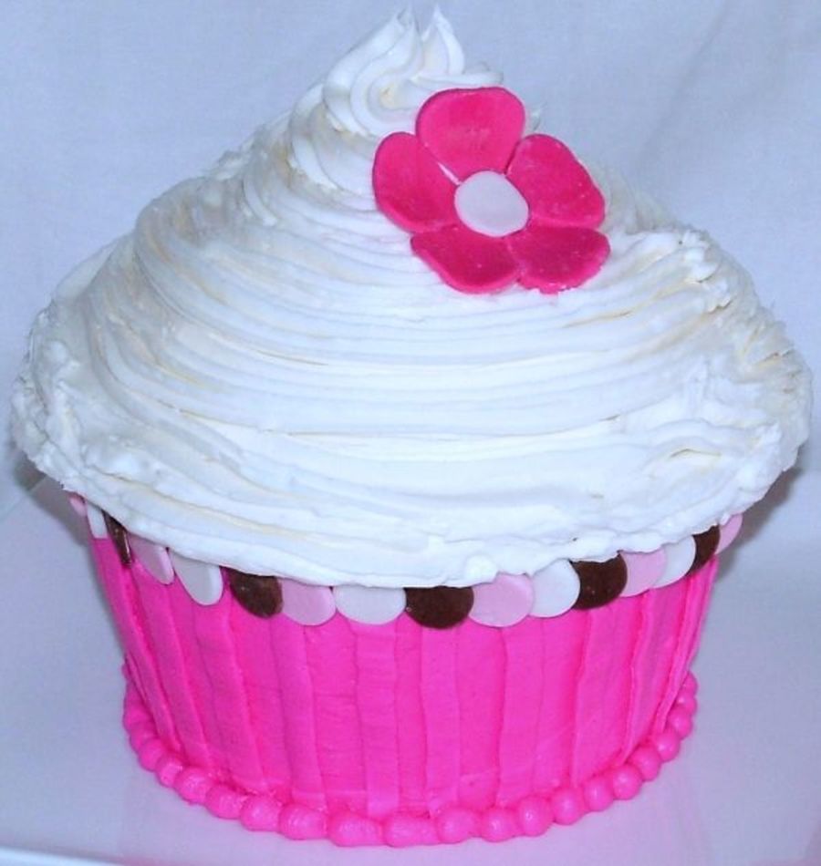 Giant Cupcake Cake - CakeCentral.com