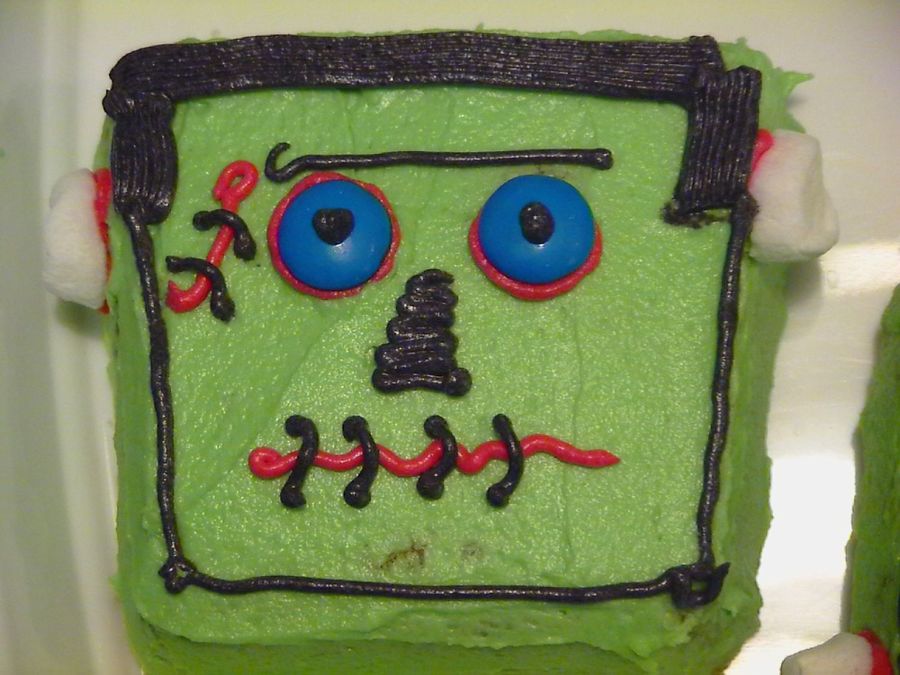 Frankenstein Mini Halloween Cakes - CakeCentral.com