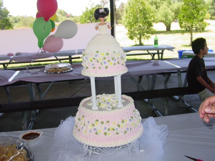 Gallery1664Familia4 125 - CakeCentral.com