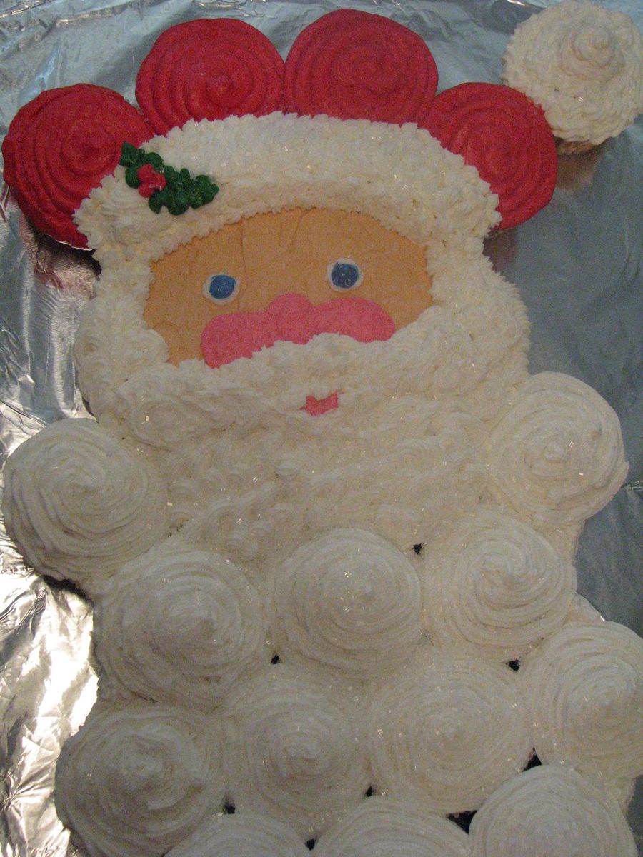 Santa Cupcake Cake - CakeCentral.com