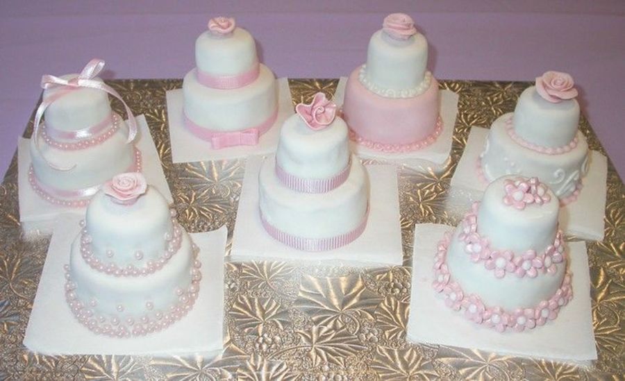Pink & White Mini Cakes - CakeCentral.com