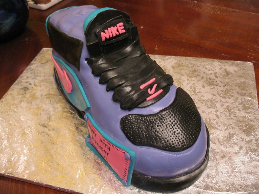 Nike Sneaker - CakeCentral.com