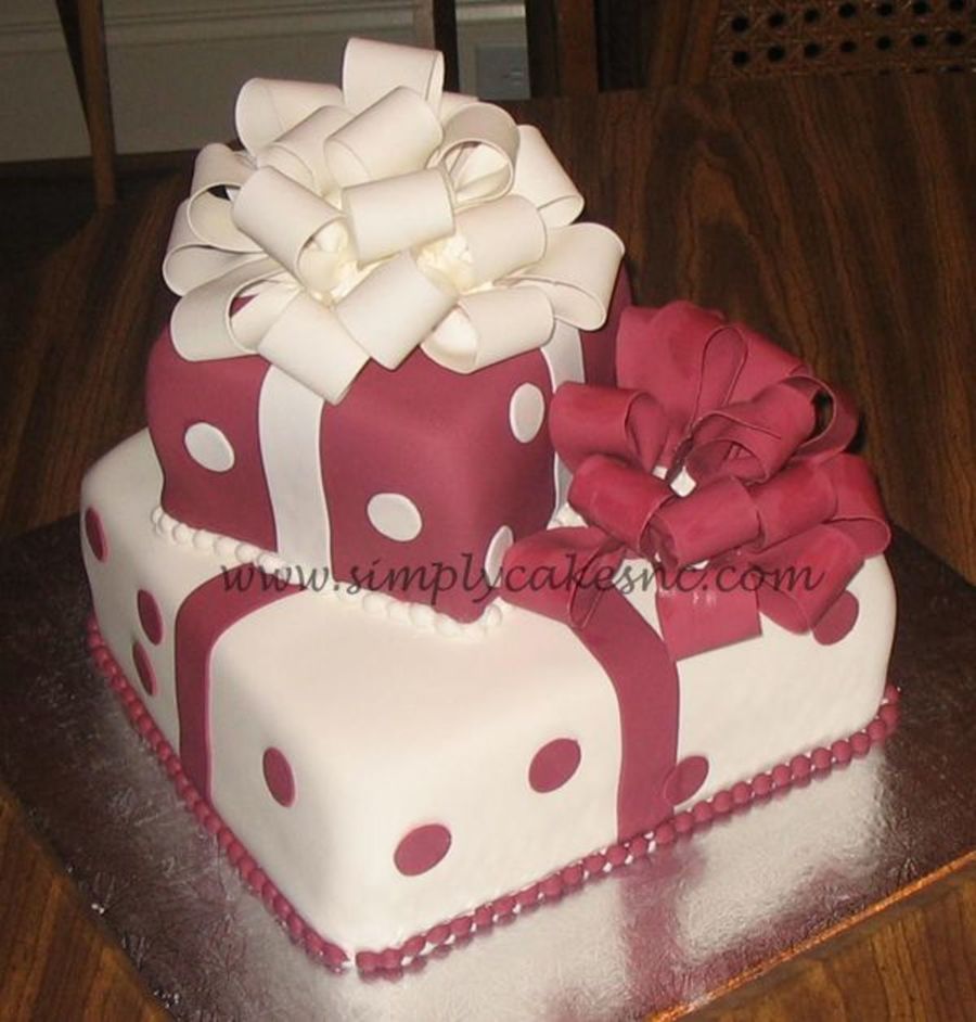 Another Present Cake - CakeCentral.com