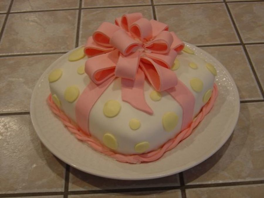 Package Birthday Cake With Fondant Bow - CakeCentral.com