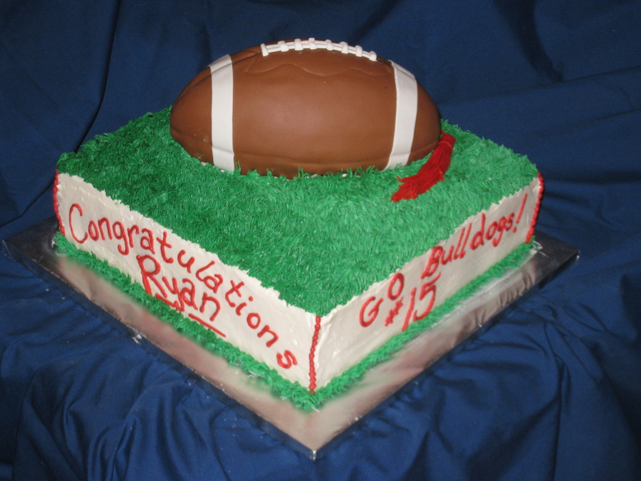 Football Graduation - CakeCentral.com