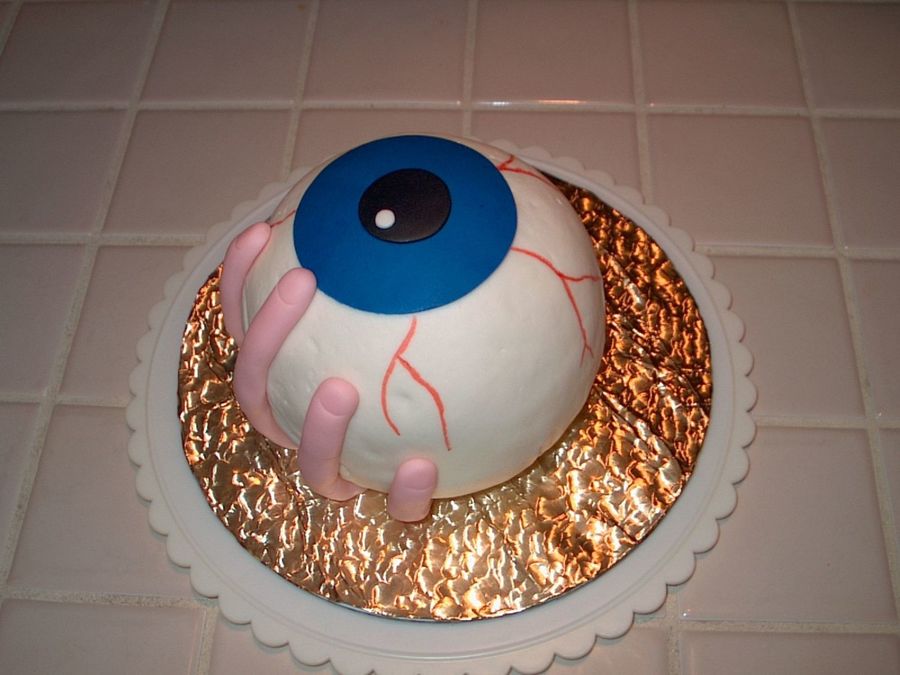 Eyeball Cake - CakeCentral.com