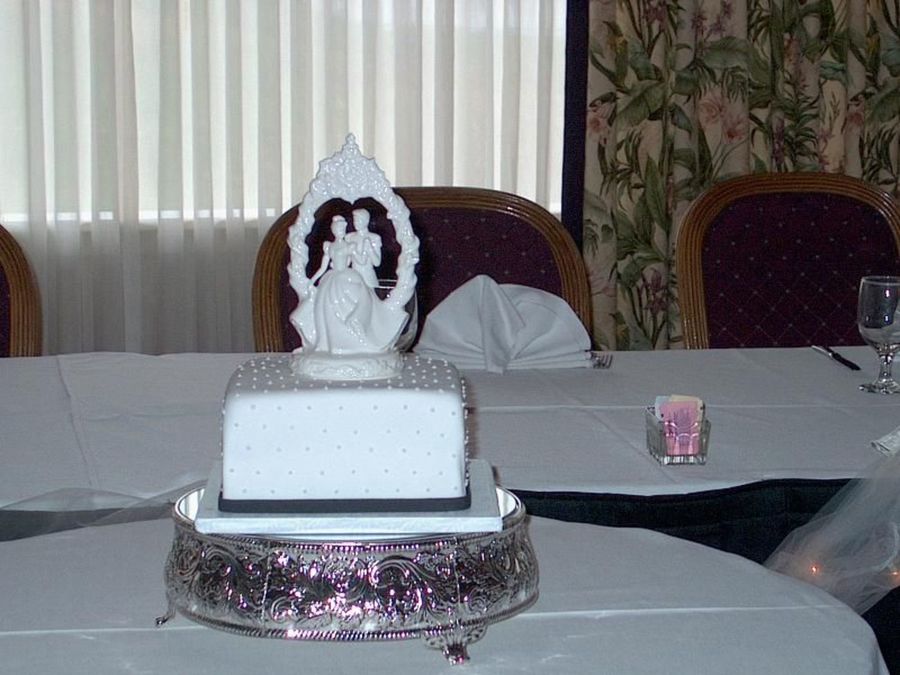 23 Centerpiece Wedding Cakes - CakeCentral.com