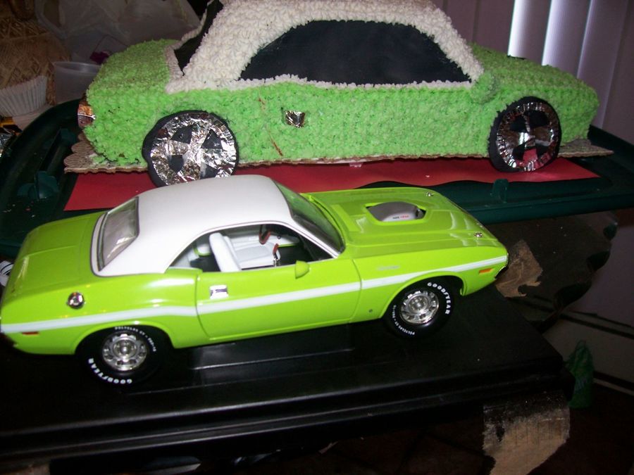 Dodge Chalenger - CakeCentral.com