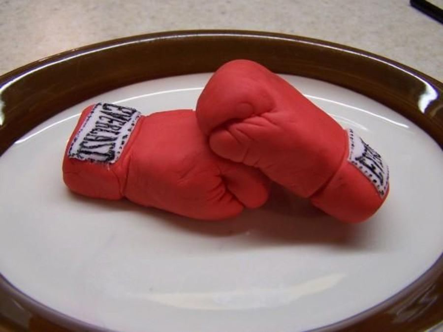 Boxing Gloves - CakeCentral.com