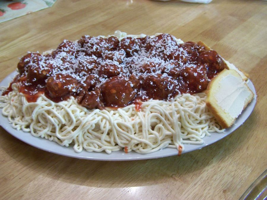 Spaghetti Cake - CakeCentral.com