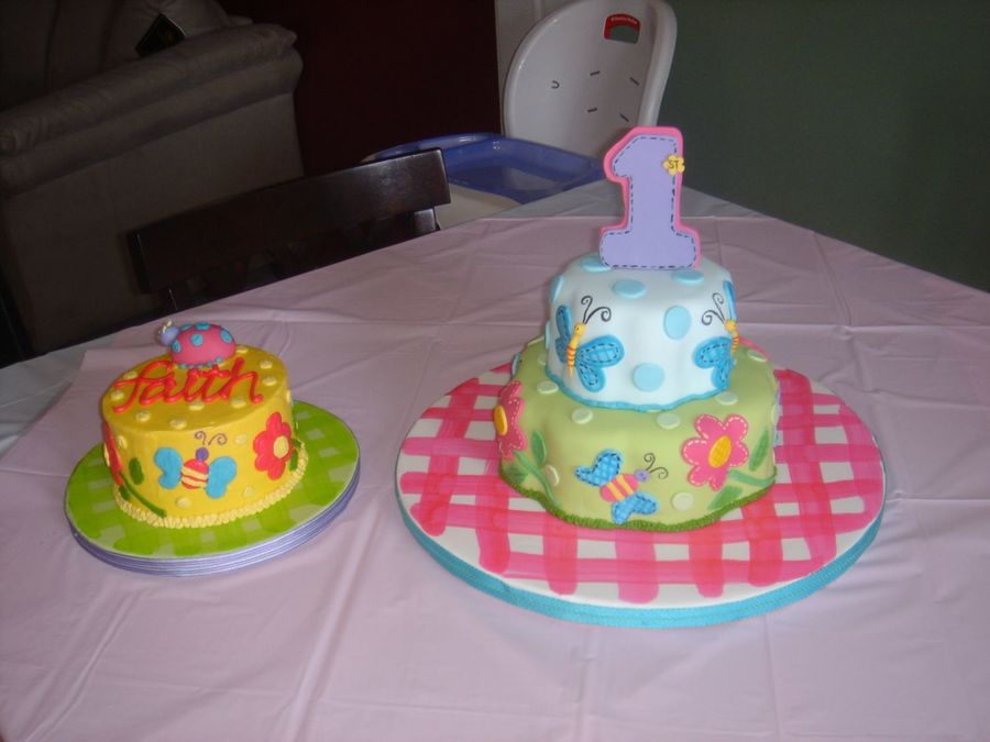 Hugs And Stitches - CakeCentral.com