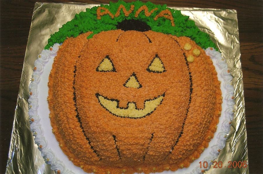 Pumpkin Birthday Cake - CakeCentral.com