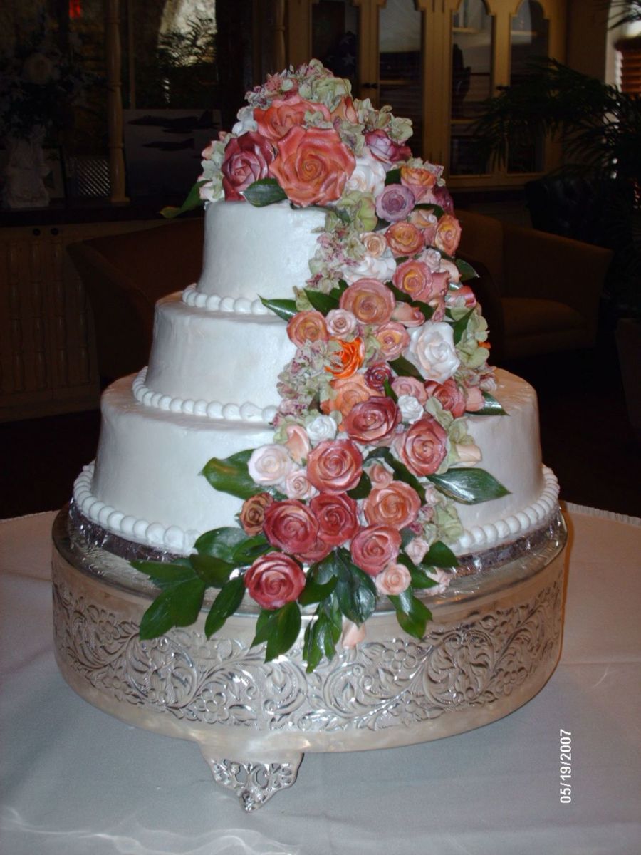 Tori_504.jpg - CakeCentral.com