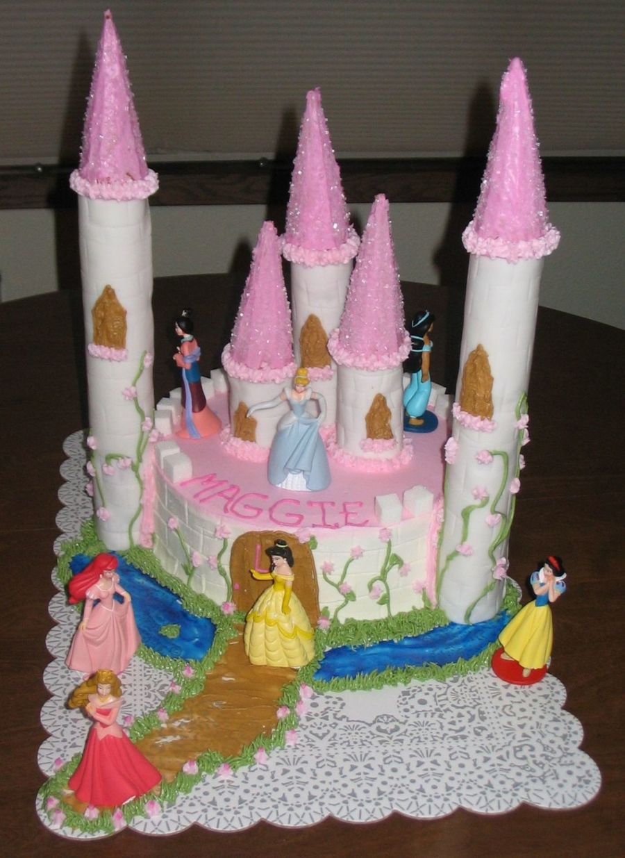 4Th Birthday Castle W/ Princesses - CakeCentral.com