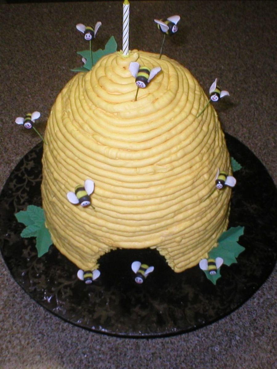 Buzzy Beehive Cake - CakeCentral.com