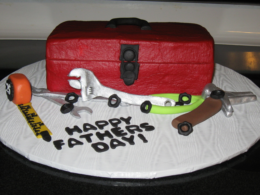 Tool Box And Tools - CakeCentral.com