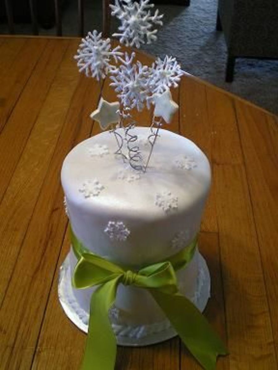 Snowflake Cake - CakeCentral.com
