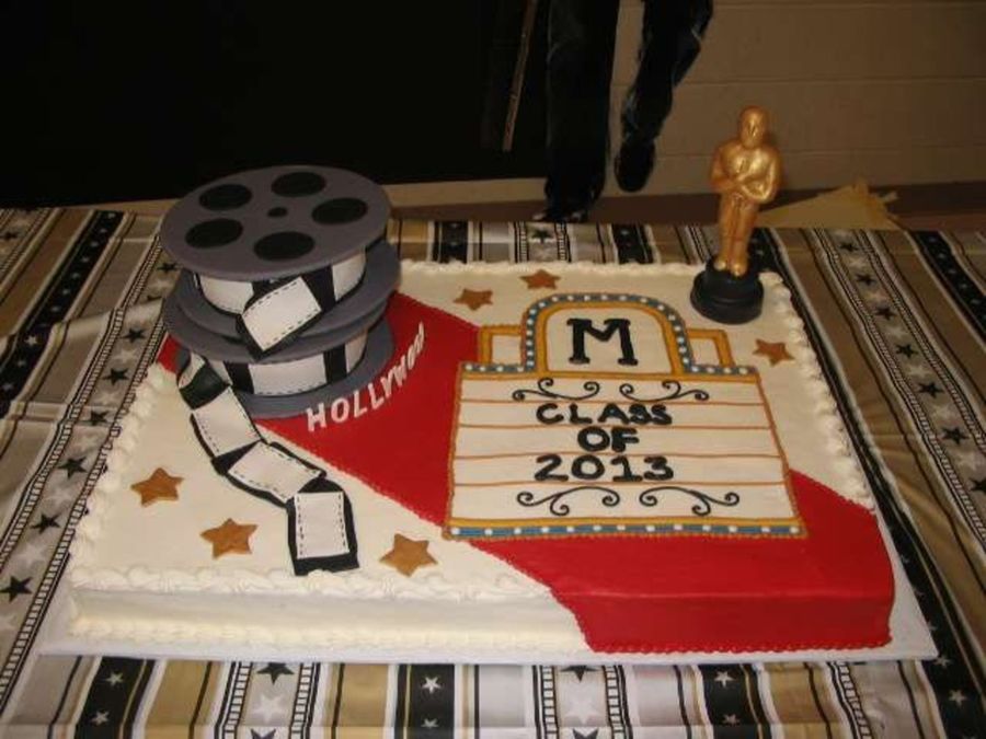 Oscar Graduation Cake - CakeCentral.com