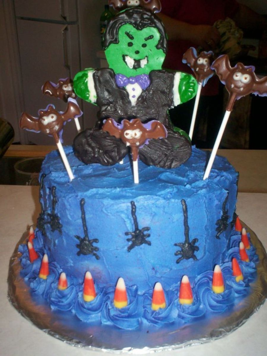 Halloween Dracula Cake - CakeCentral.com