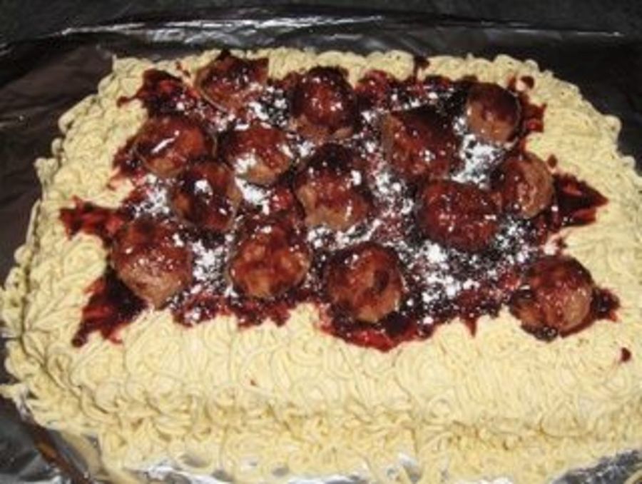 Spaghetti Cake - CakeCentral.com